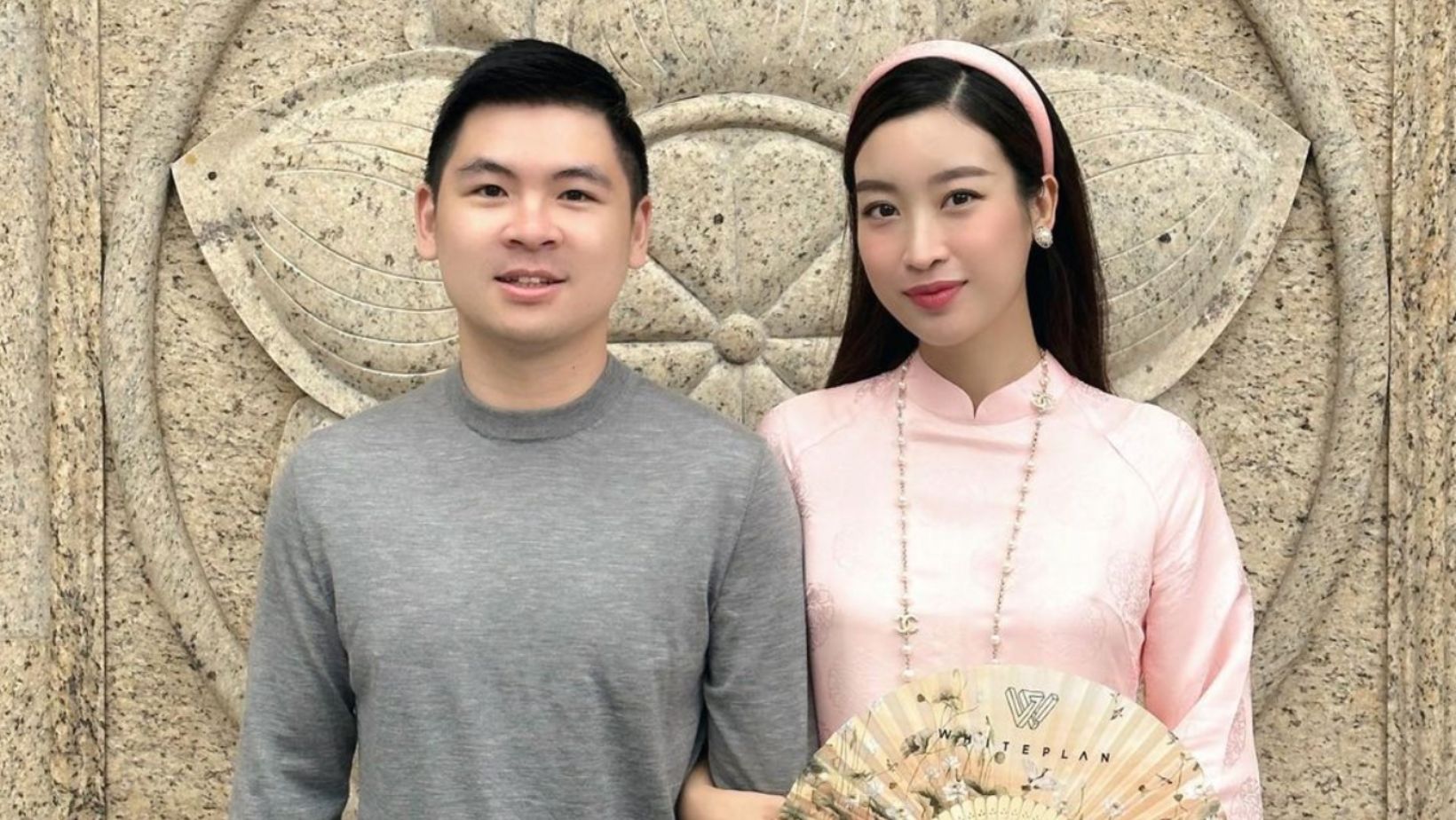 Hoa hậu Đỗ Mỹ Linh vui mừng đón con gái đầu lòng