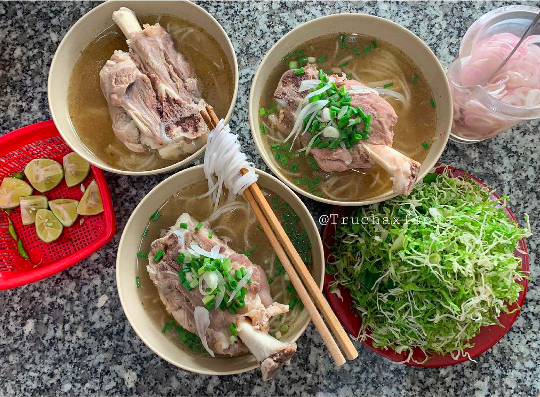 Bún chìa - món bún chỉ một miếng giò heo nhưng no cả buổi ở Buôn Ma Thuột