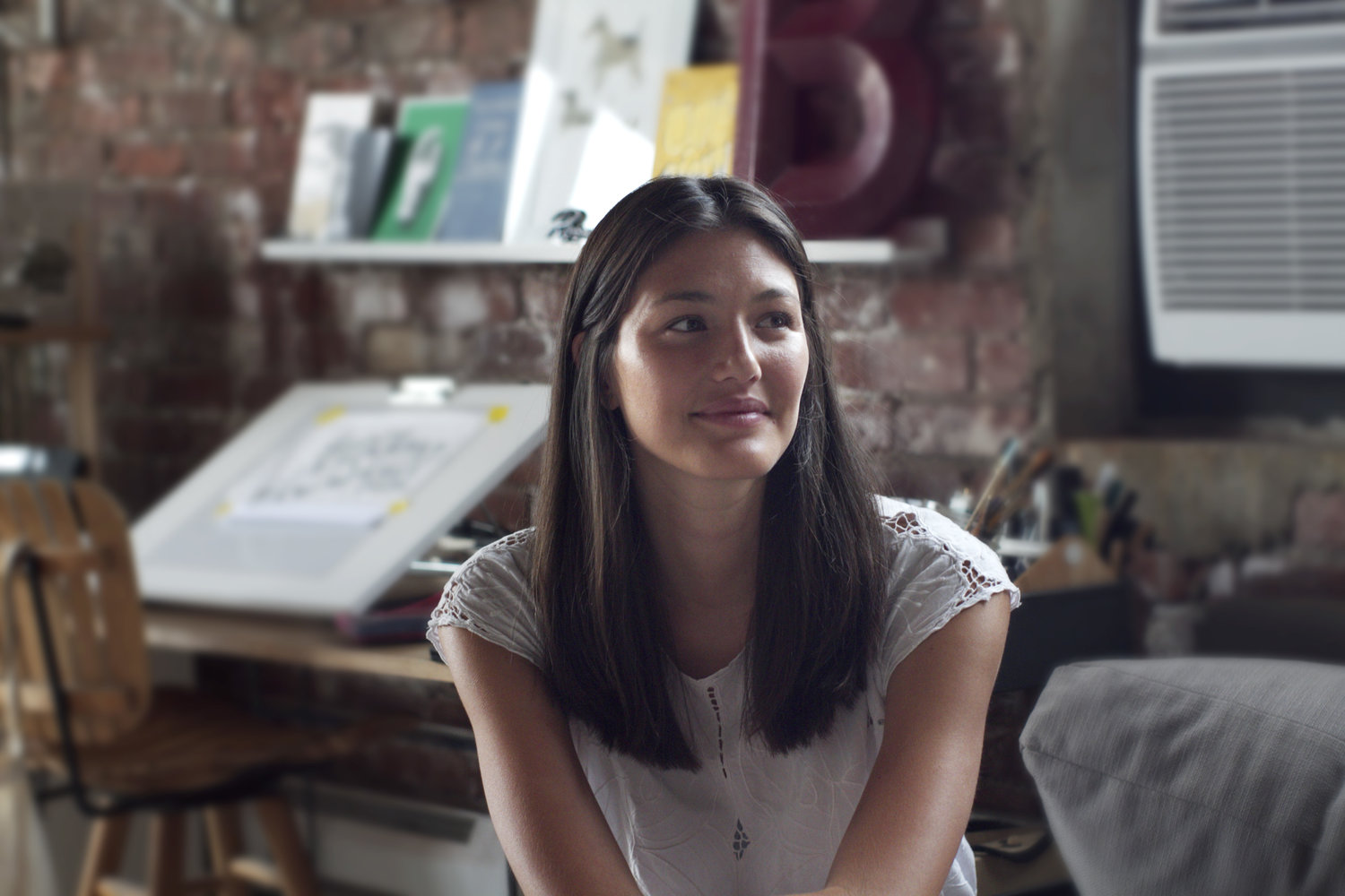 Cuộc sống sau 17 năm bị tước vương miện của Hoa hậu Thái Lan Angela McKay