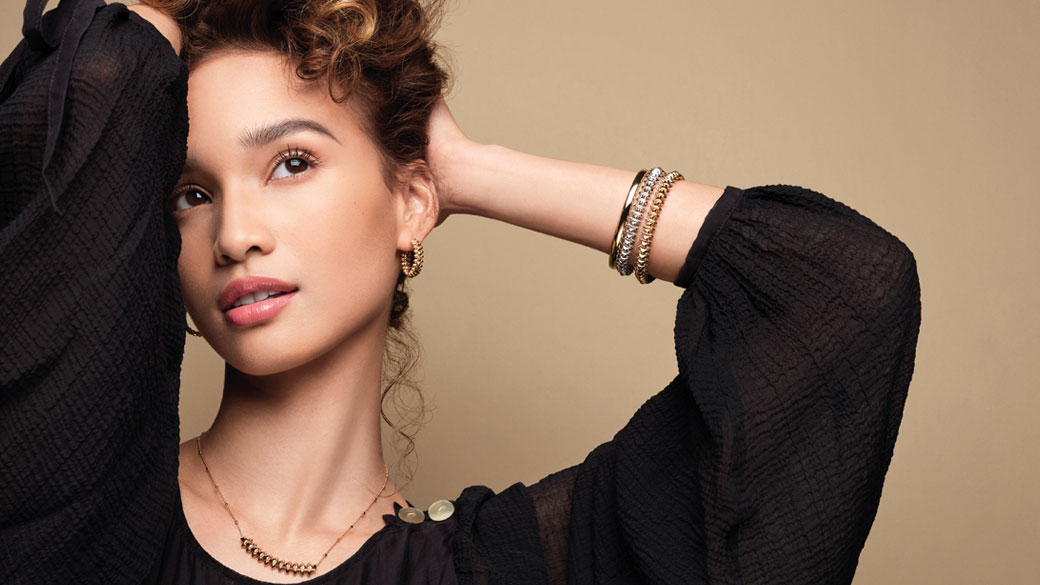 Chiêm ngưỡng nhan sắc Iman Fandi: Cô gái duy nhất có tận 3 anh em trai ...